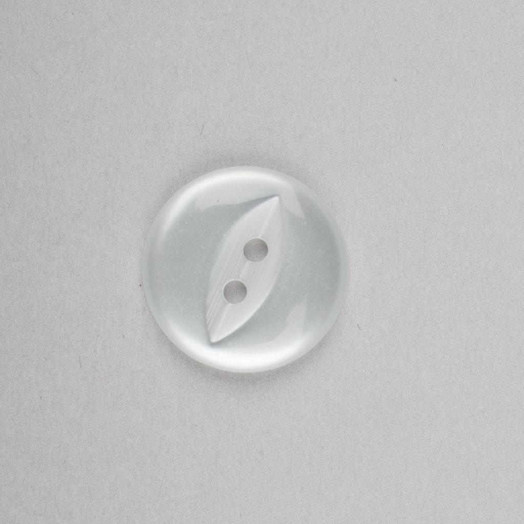 P16 Two Fish Eye Button White Size 30 (19mm) - Spentex BCA Limited